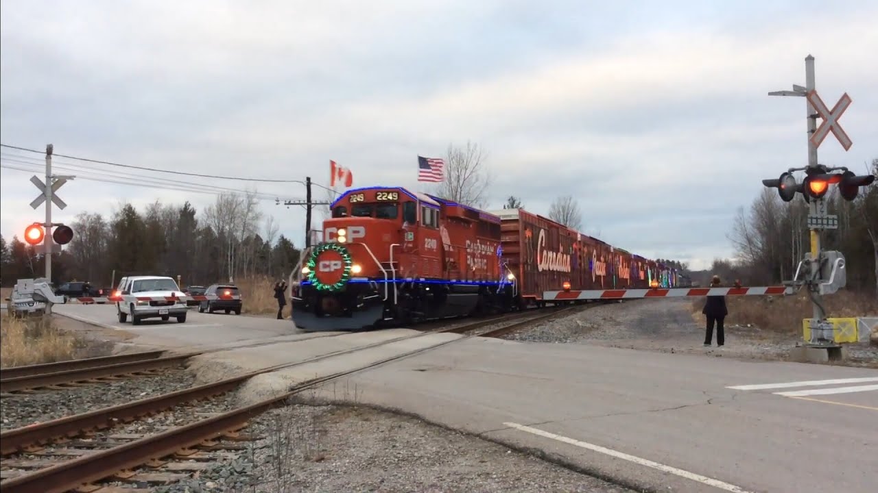 CP Holiday Train in Pickering, Ontario (29NOV2018) - YouTube