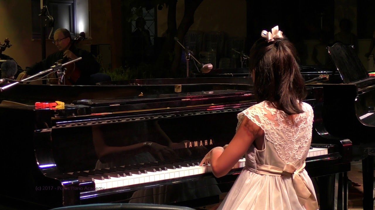 Poros Piano Academy 2017 - Mozart Concerto - Emma Olsen - YouTube