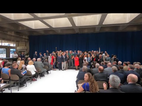 Rick Perry resigns from DOE - YouTube