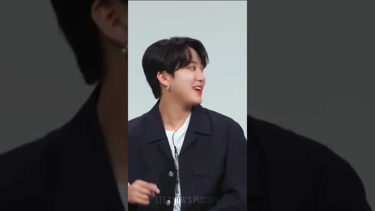 Changbin and Han scare their father for 12 seconds. #skz #straykids # ...