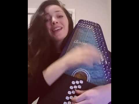 Emma Dumont  I should be doing homework ❤