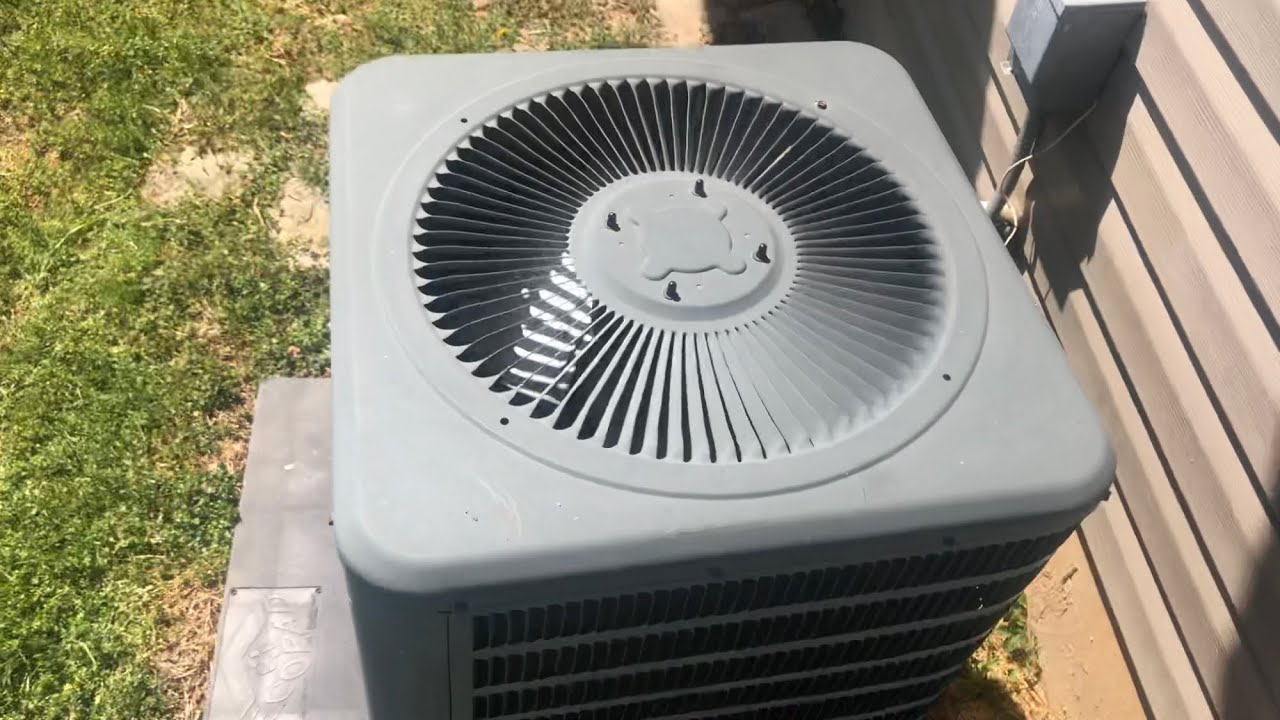 My 2011 3 ton Goodman GSX13 air conditioner starting up - YouTube