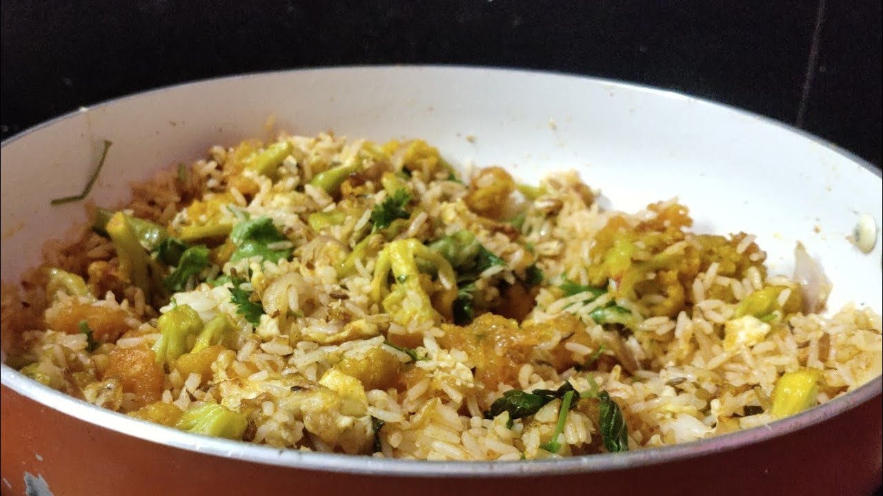 Gobi Egg fried rice #yummy #spanishdish - YouTube