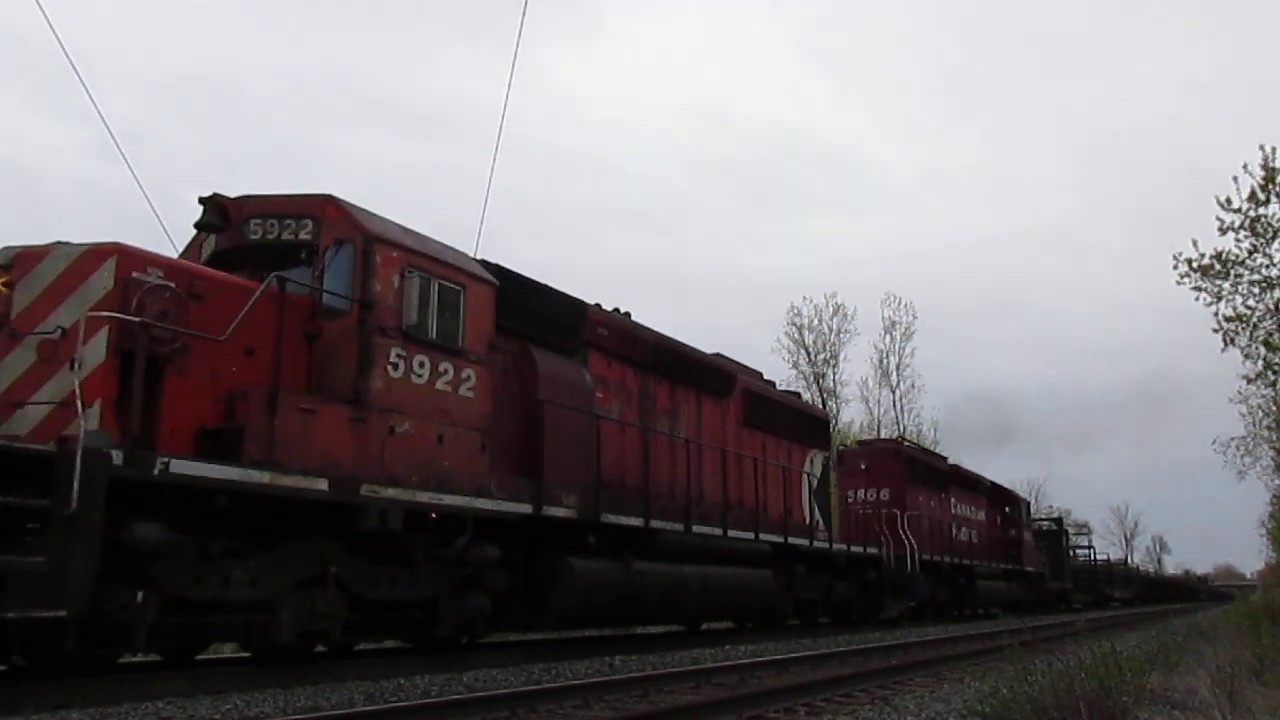 CP 5922/5866 leading a CWR train passing Murray Glen - YouTube