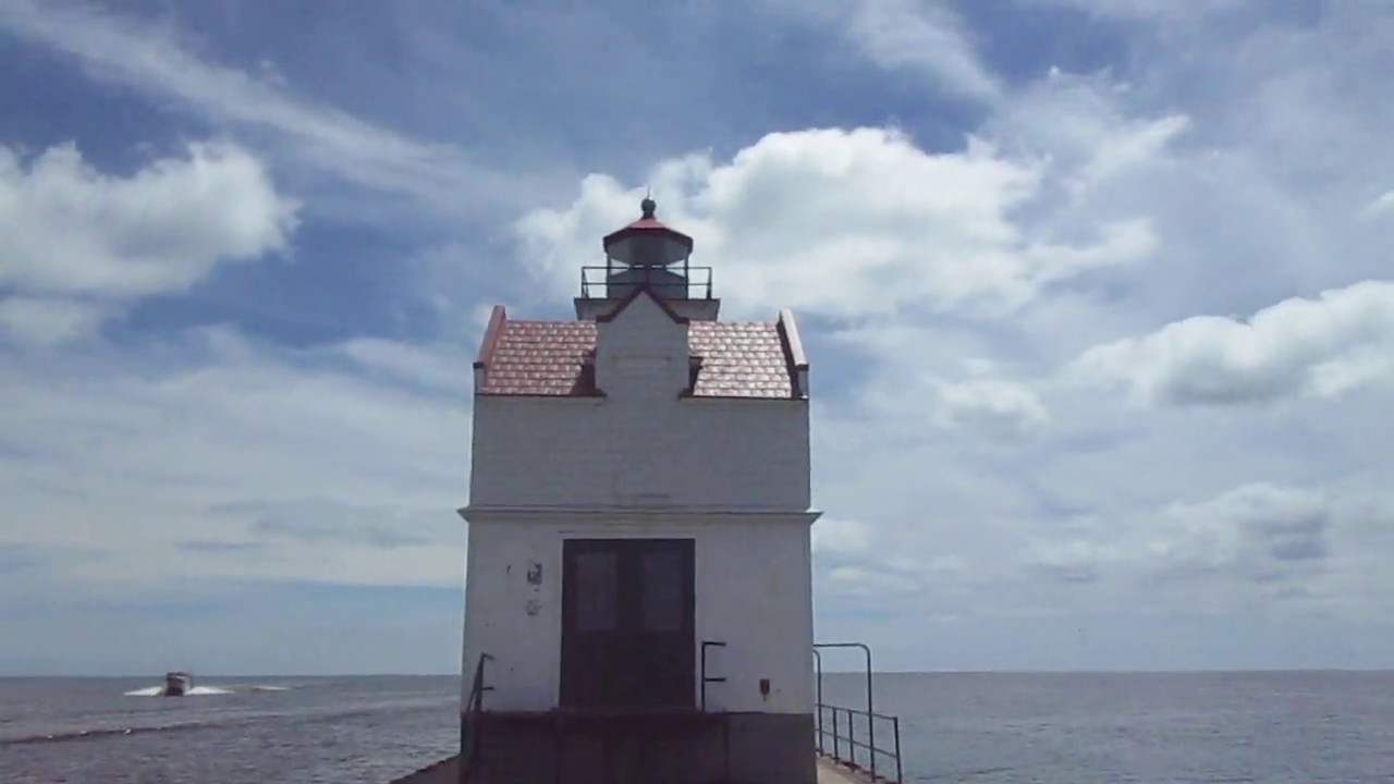 Kewaunee Lighthouse Up Close Kewaunee, WI 6-21-20 - YouTube