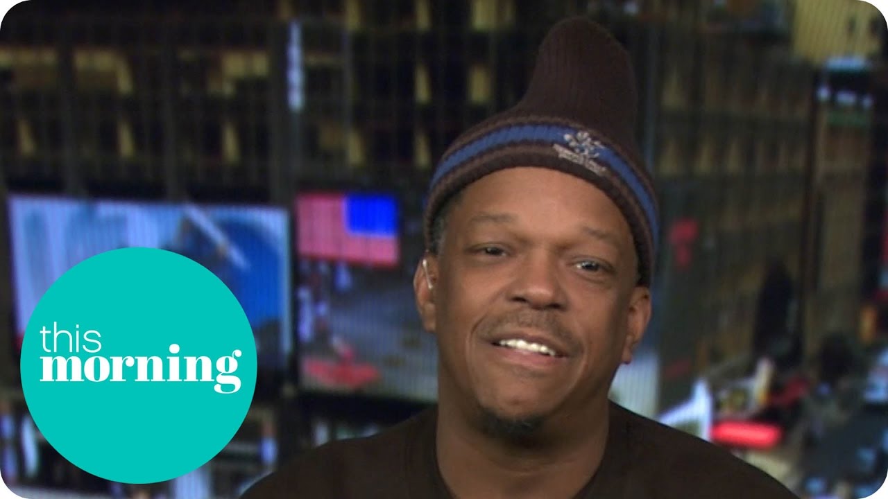 Mike Yung - The Viral Subway Singer | This Morning - YouTube