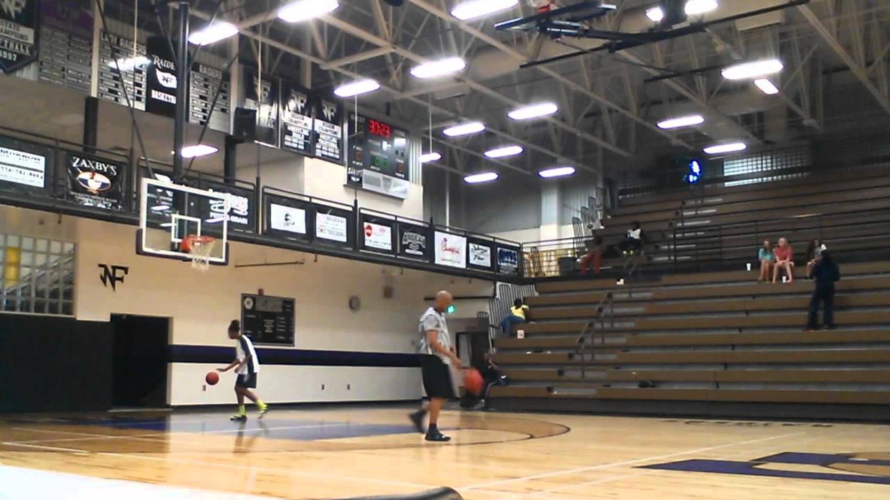 LaMont Ferrell hits 15 3 pointers in a row - YouTube