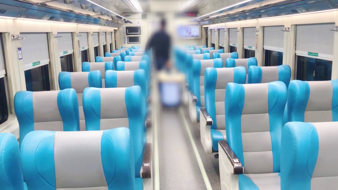 Executive Class Train from Jakarta to Yogyakarta, Indonesia | Taksaka ...