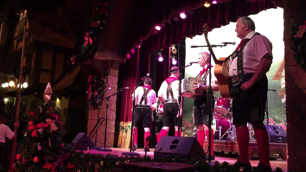 Epcot - Germany Biergarten Entertainment - YouTube