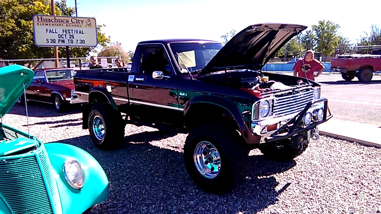 The "Chevota". A '79 Toyota Pickup Truck w/a 4.3L V6 Chevy - YouTube