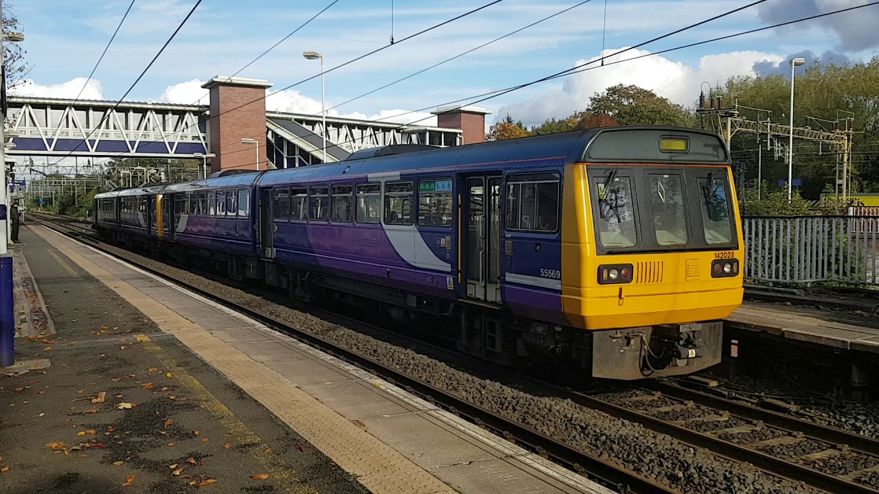 Pacer Railbus at Cheadle Hulme railway station 2 of 2 - YouTube