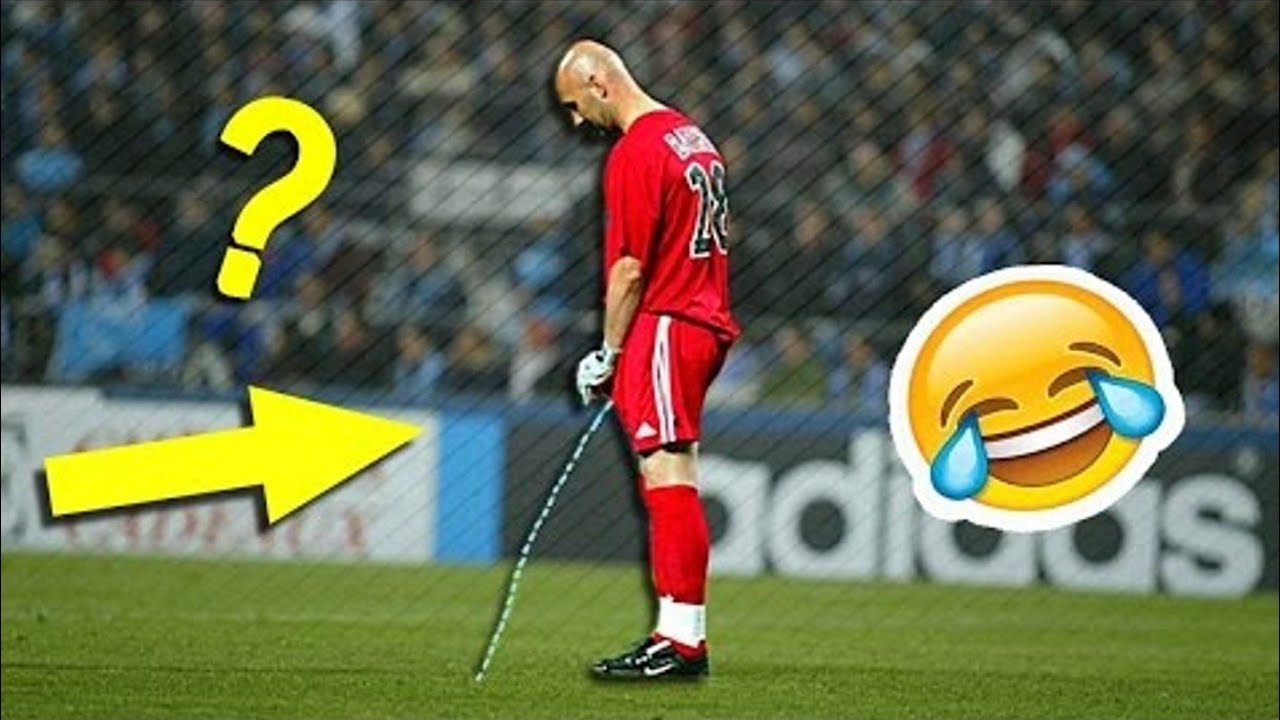 Famous Players PISSING during the Game - YouTube