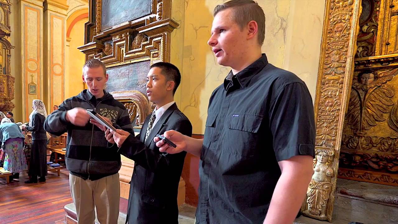 Salve Regina (Solemn Tone) Quito Pilgrimage - YouTube