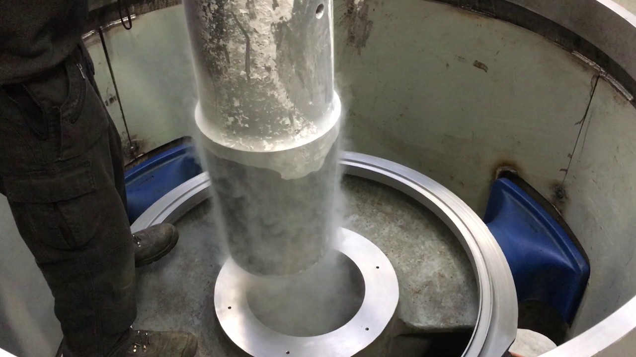 CMS Cepcor™ fitting new Metso HP400 crusher mainshaft using cryogenics ...