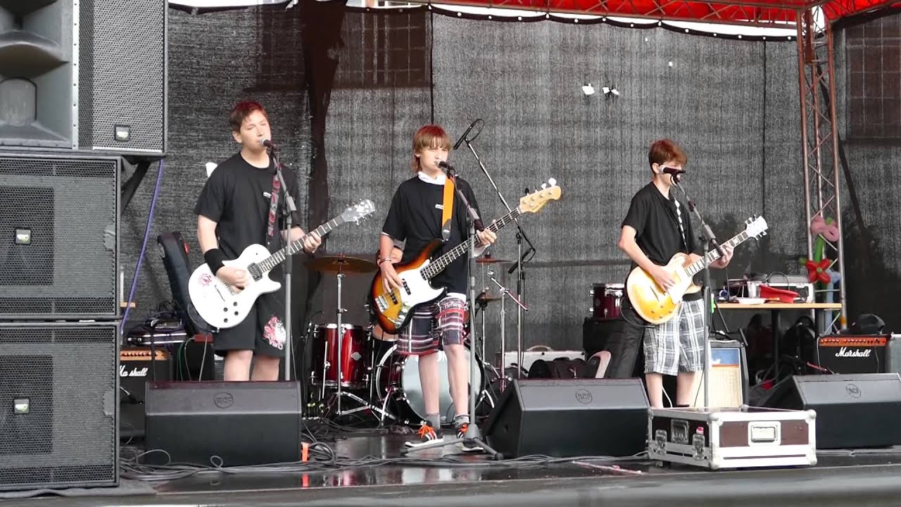 ROCKSANA - Malování - Band Cover - YouTube