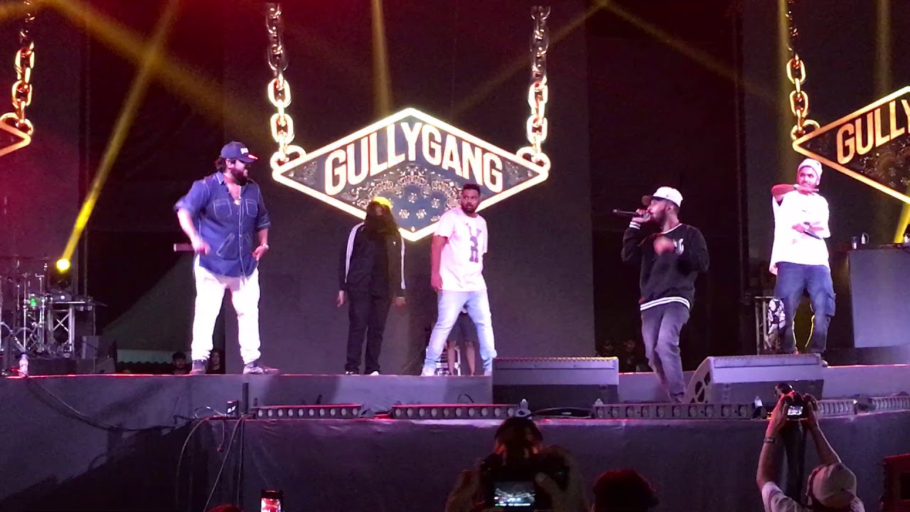Gully Gang Cypher (LIVE) - Kohinoor Album Launch Show - YouTube
