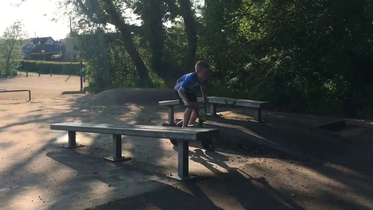 Stunt park - YouTube