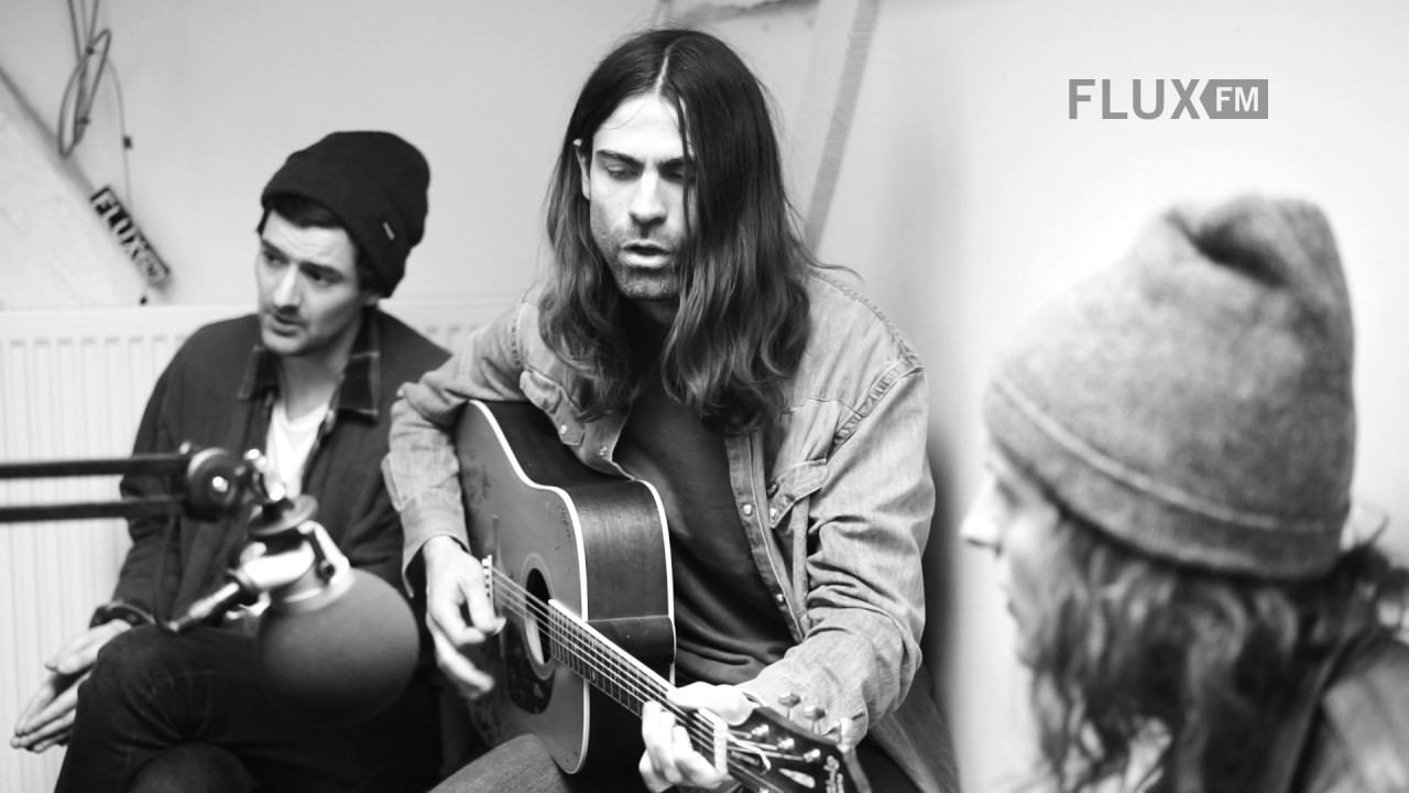 Ten Fé - "Burst" live @FluxFM - YouTube