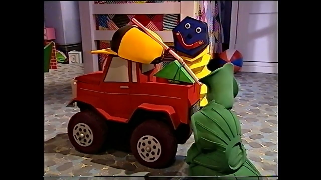 Johnson & Friends - Ep. 61 - The Birthday Balloon | 50p - YouTube