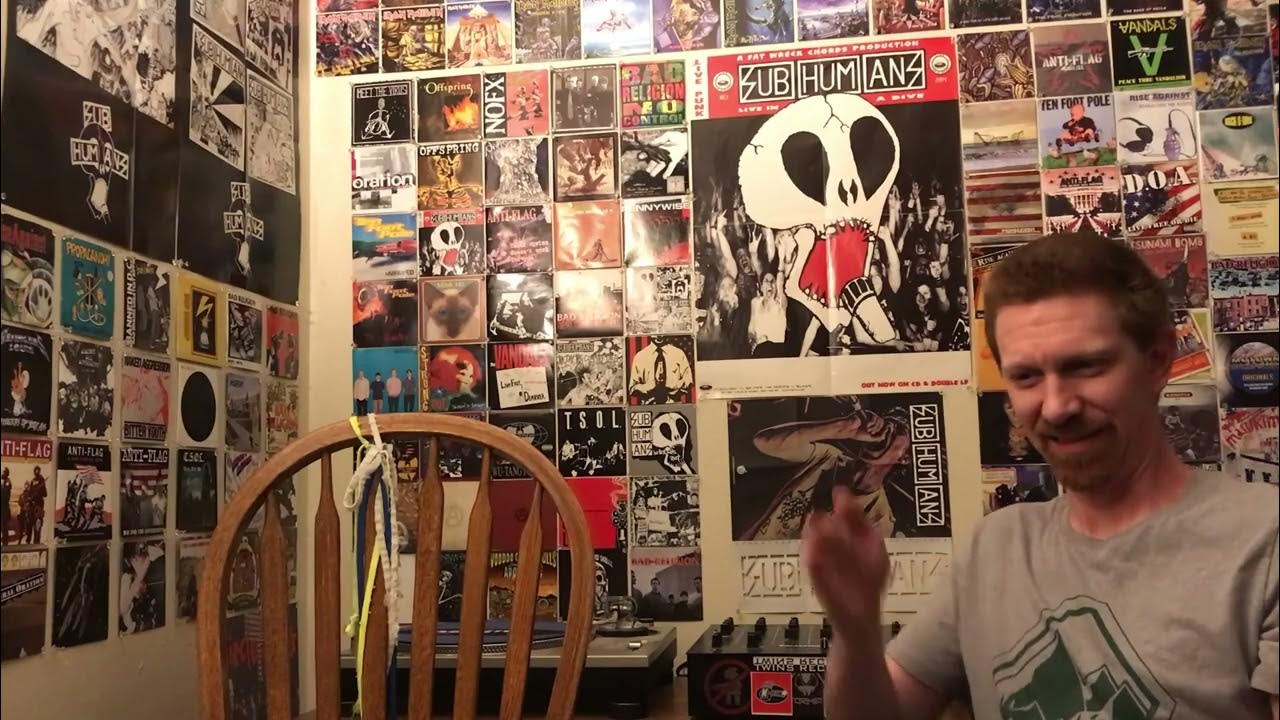 Shnootz - Reaction Video (Monty Python - Traffic Lights) - YouTube