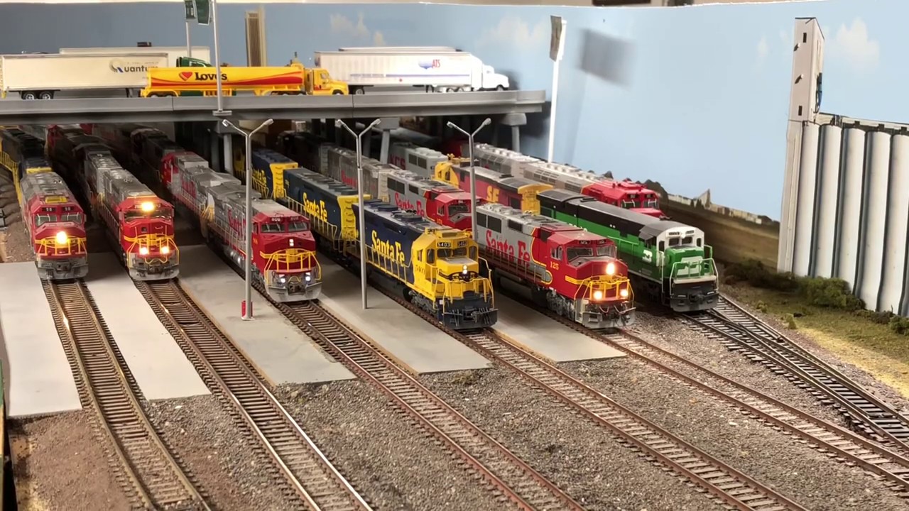 Santa Fe Hereford sub trains - 2020 - YouTube