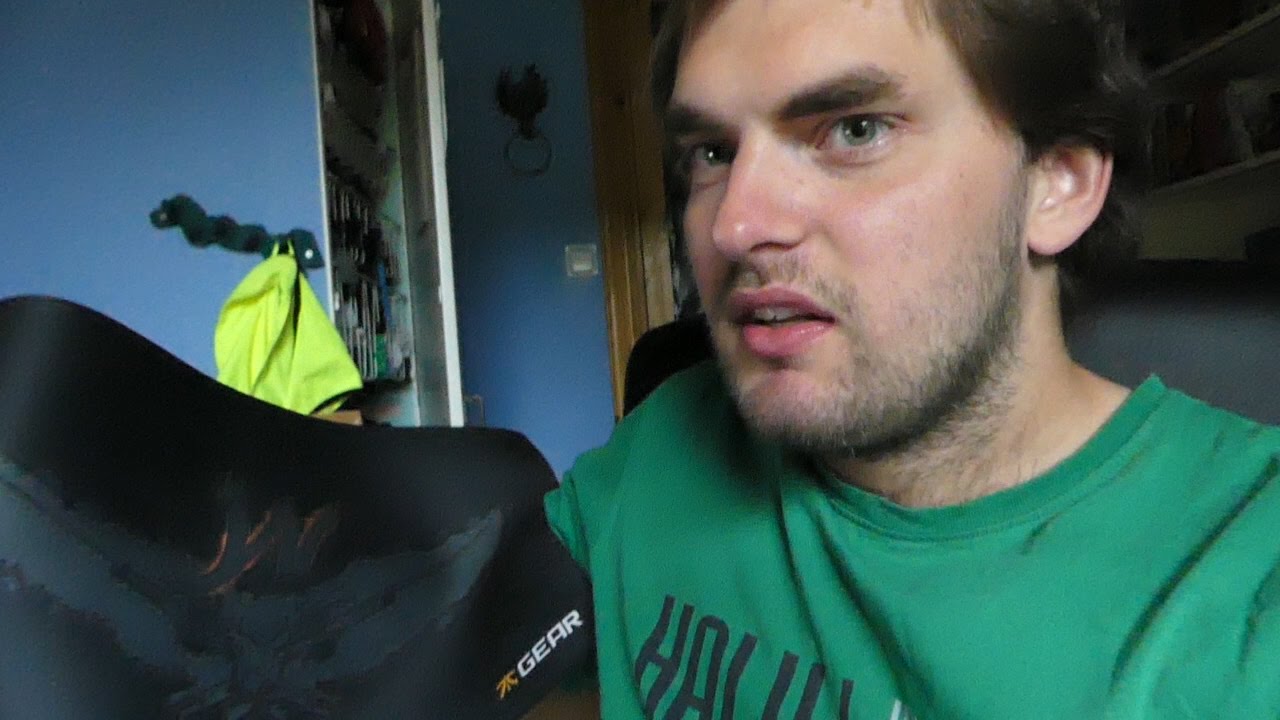 Vlog Week 32: JW Gaming, and a friends PC broke... - YouTube