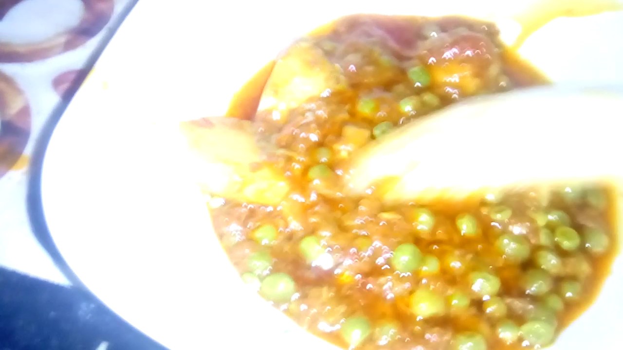 Matar.aalo recipe mah jabin kitchan - YouTube