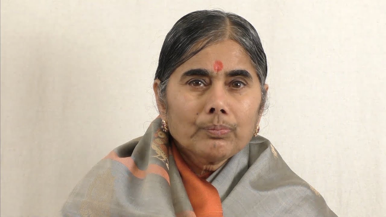 3. Jun 2021 Mother Meera Meditation Wherever You Are ! - YouTube