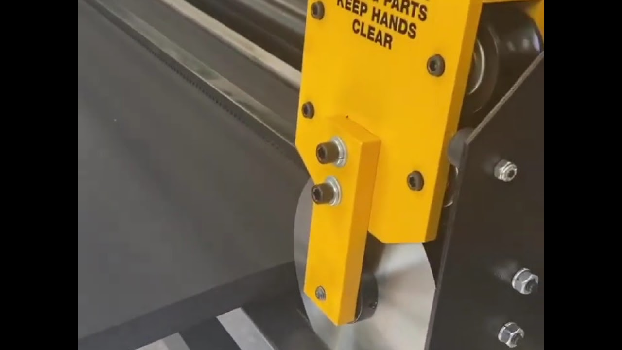 Cutting Elastomeric using Duro Dyne LSU Liner Sizer for Duct Liner ...