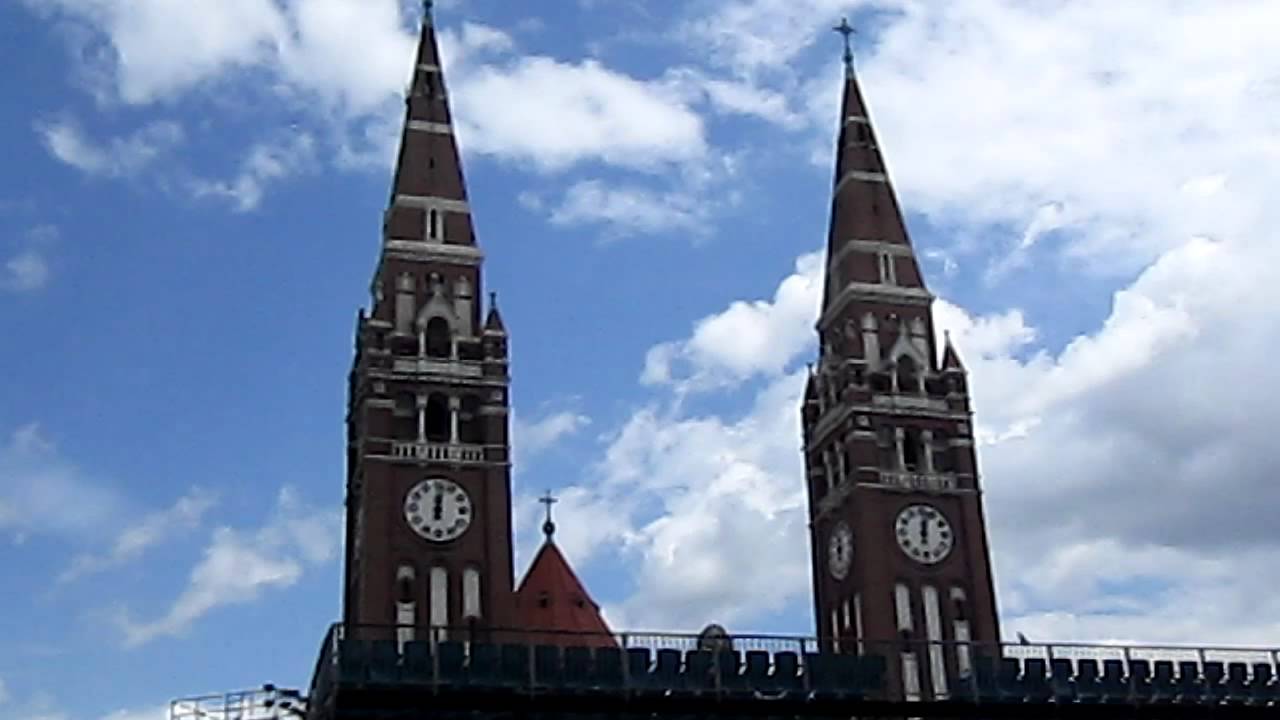 Noon Bells at Dom Cathedral, Szeged, Hungary - YouTube
