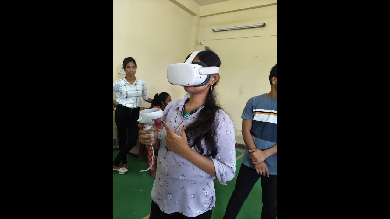 Metaverse class in P2 - YouTube