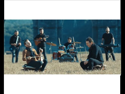 Onay Şahin & Anıl Yılmaz Zaten Sürünüyorsun