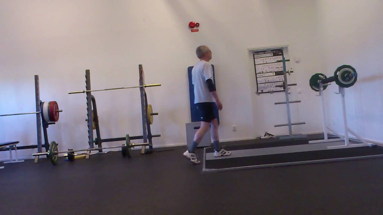 2016-09-24: Zercher carry, walk, and squat, 48 kg - YouTube