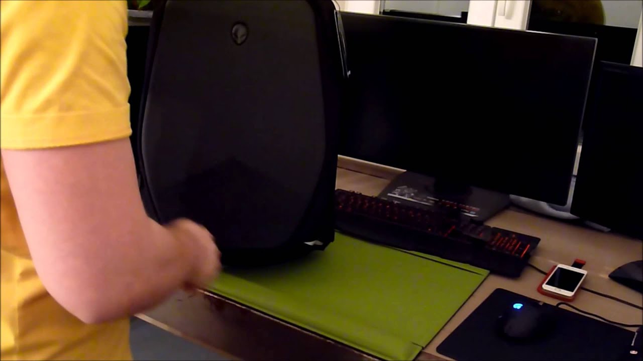 Alienware VINDICATOR BACKPACK / Rucksack 18" unboxing - YouTube