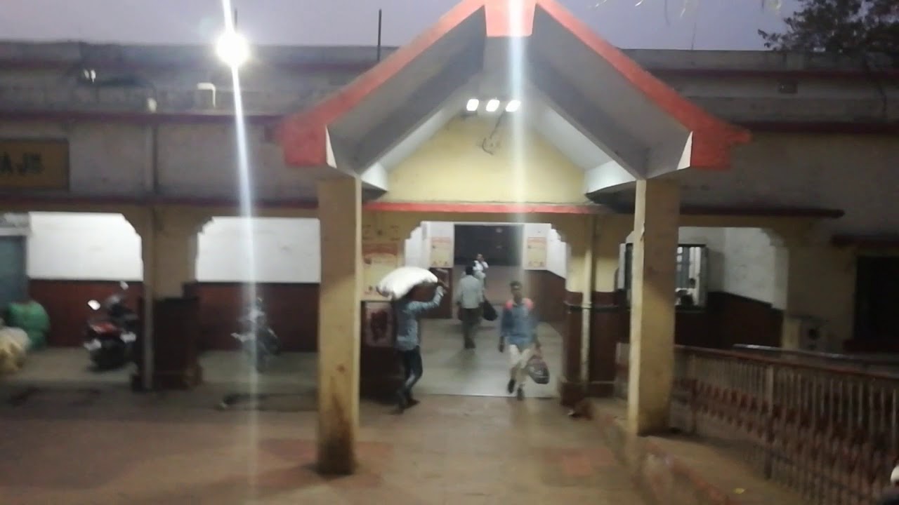 Chandrapura Station (Jharkhand) - YouTube