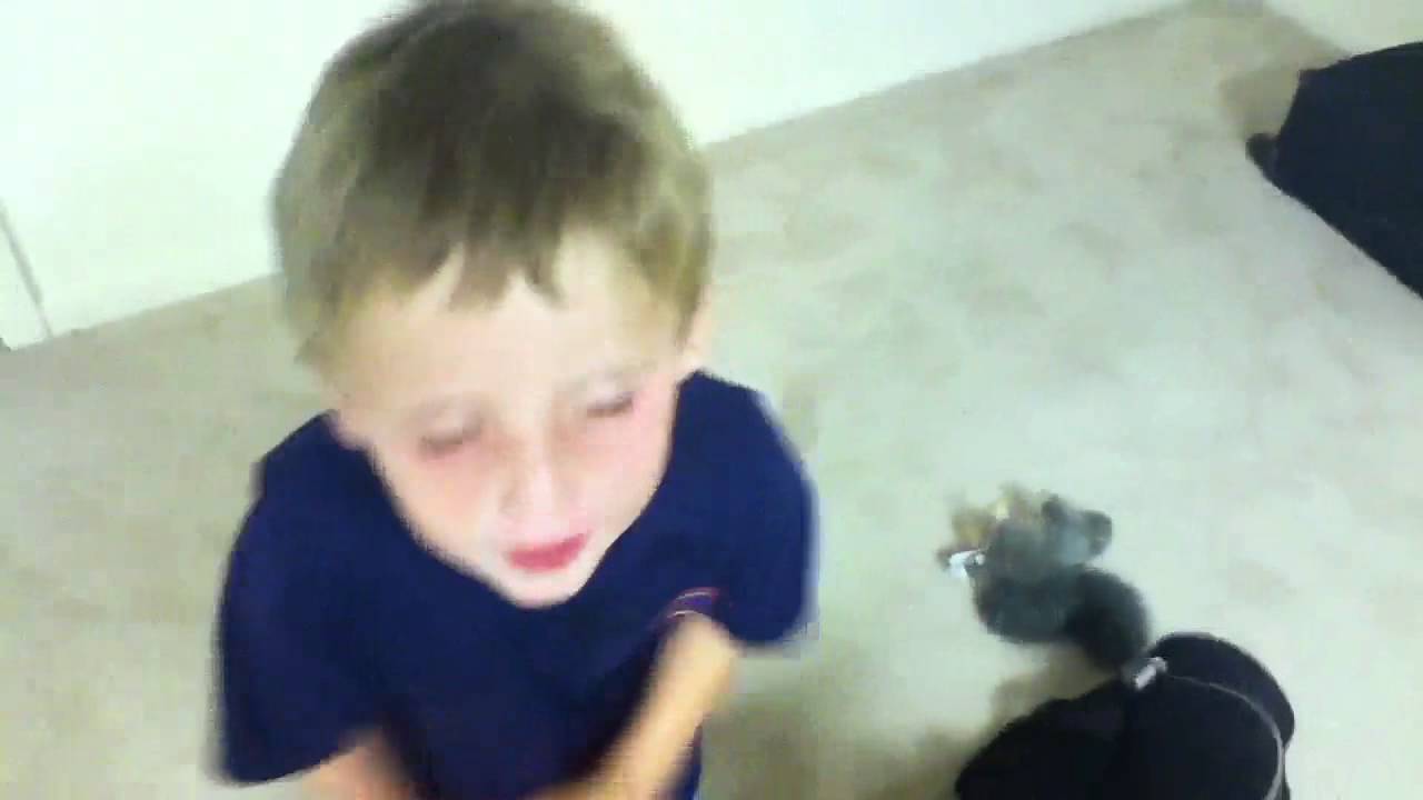 Little kid rapping - YouTube