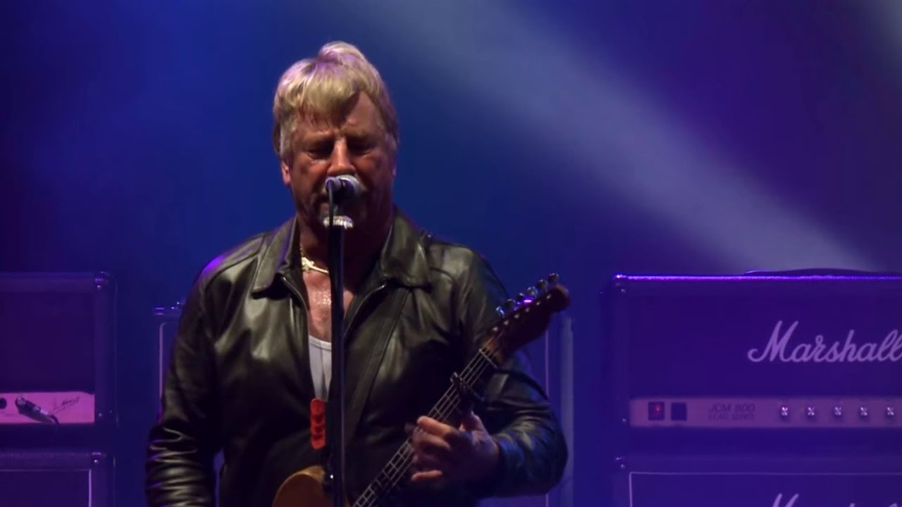 Status Quo - Rain - Wembley 17-3 2013 - YouTube