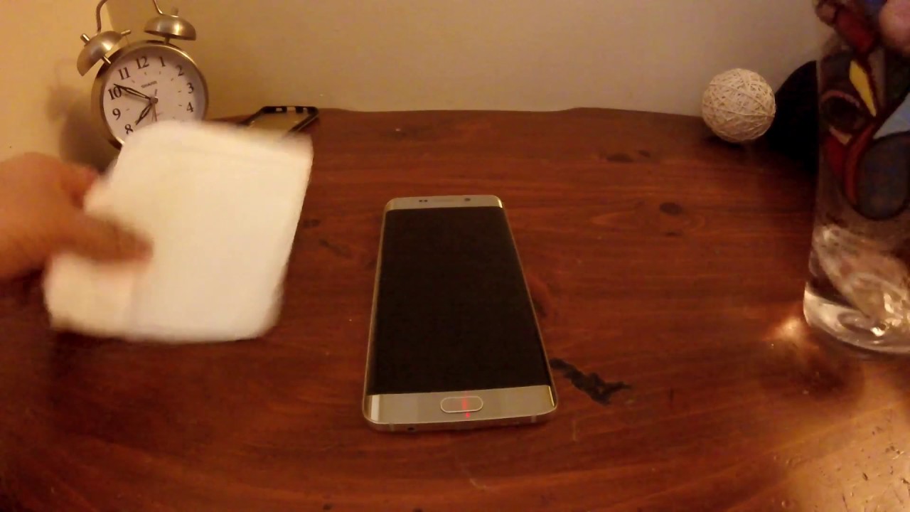 How to Clean your Phone in 1 minute - YouTube