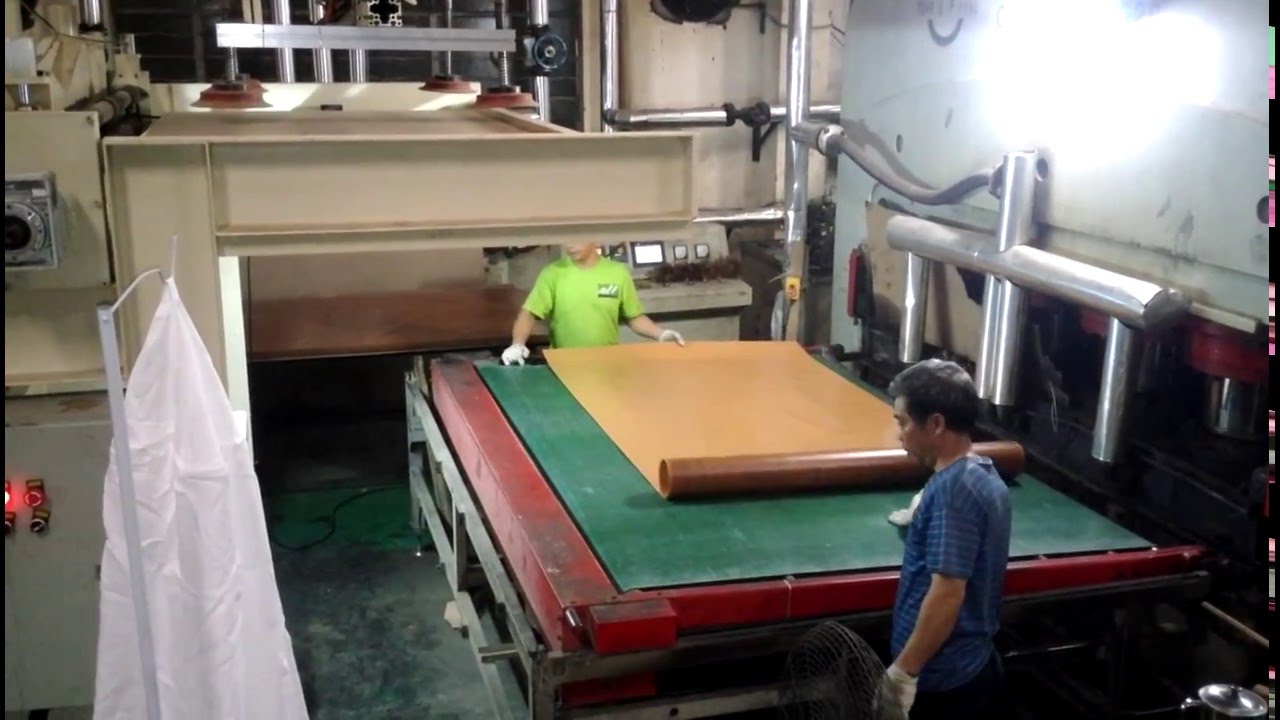 双柱上料--wood board stacking machine/carrying machine for hot press - YouTube