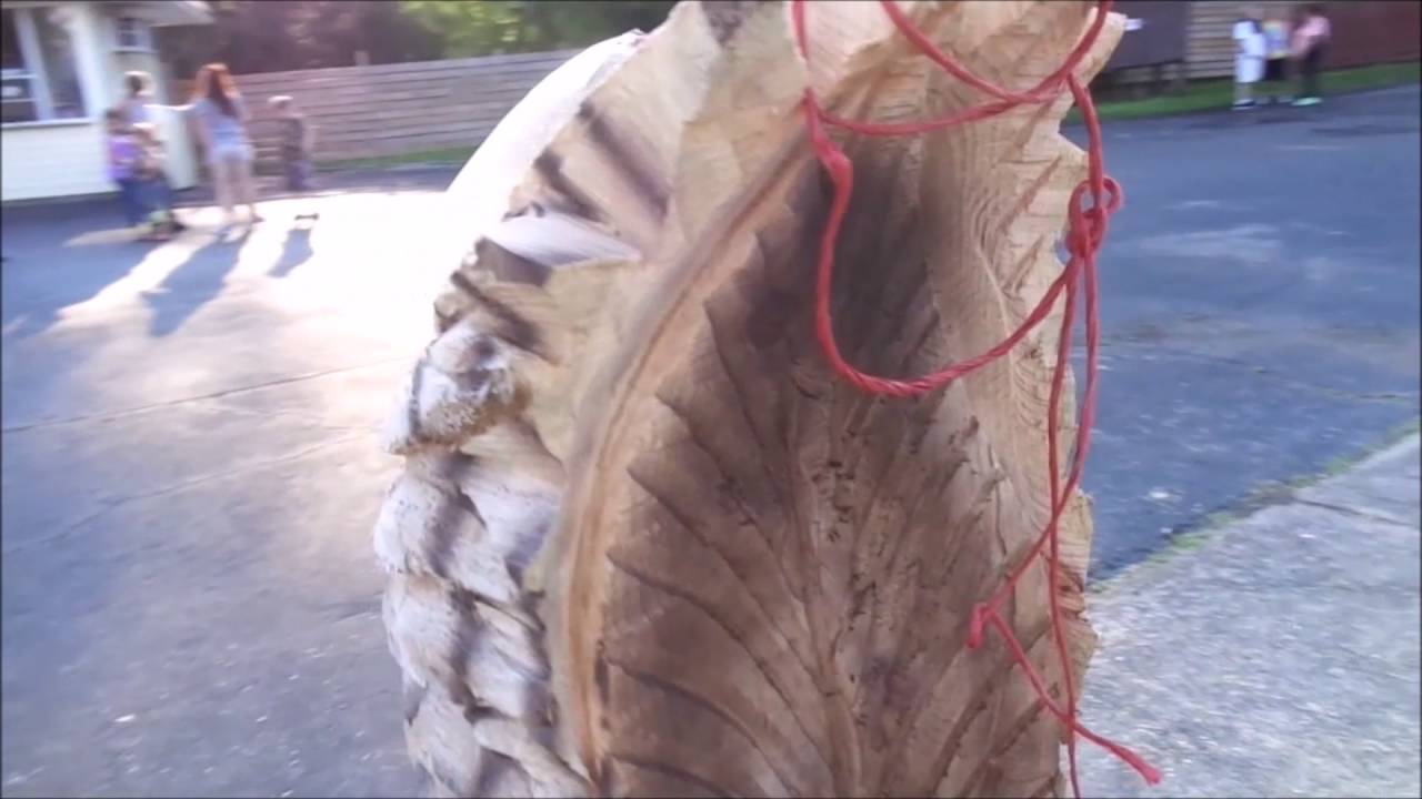 Harley Dougherty's Amazing Chainsaw Sculpture's - YouTube