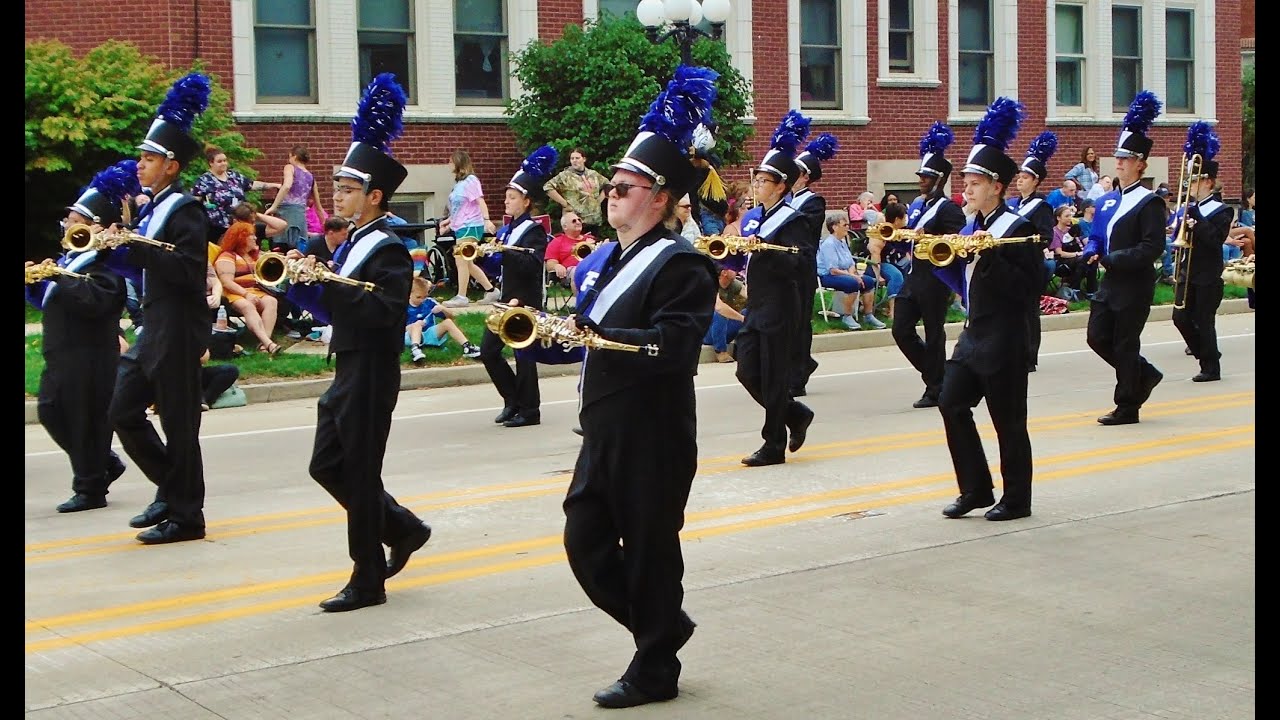 MARCHING BANDS PERFORM AT THE DWIGHT HARVEST DAYS PARADE 2023 - YouTube