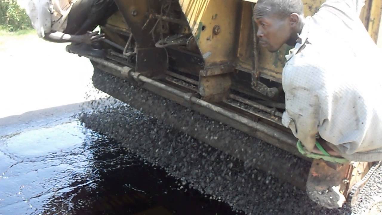 Chip Aggregate Chip Spreader Machine Maufactured by Gajjar Equipments ...