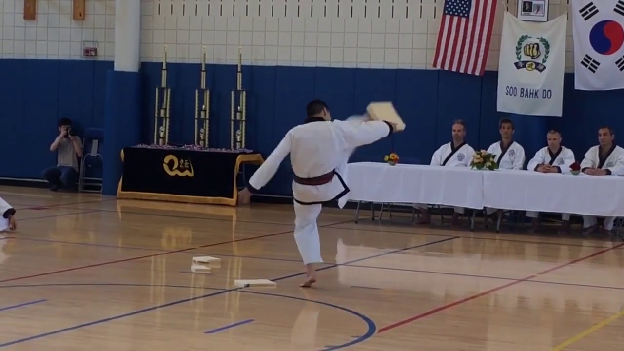 Reverse Roundhouse Kick Self Free Break 2 boards stacked - Peet Cha Gi ...