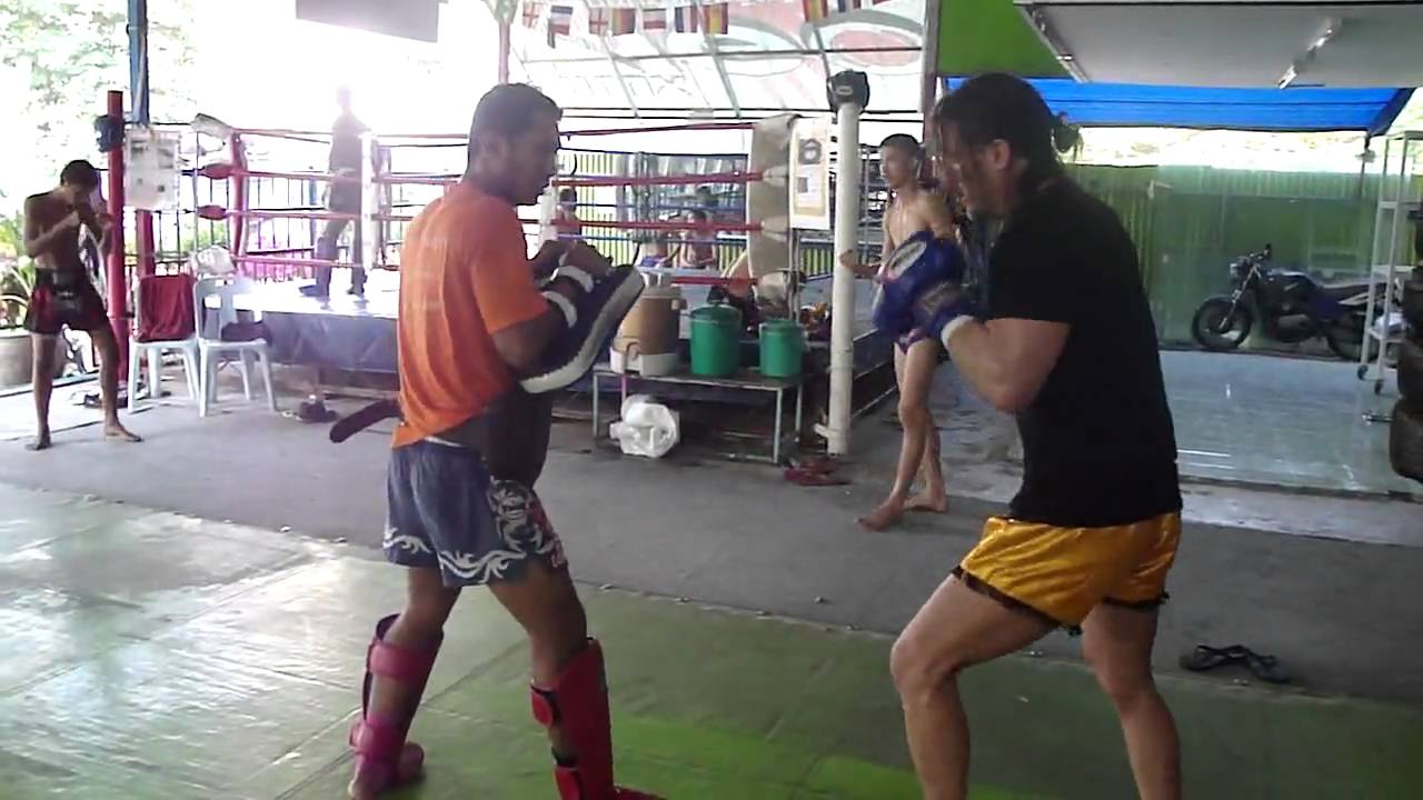 Jeff Jimmo training at Virapool Gym - YouTube