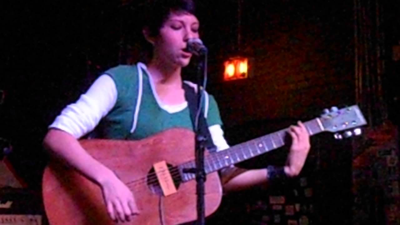 Maxine Meyers LIVE at Vino's - Bartender - Original Music - YouTube