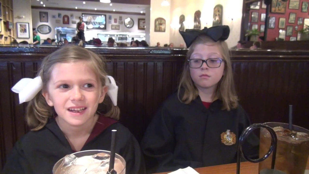 Universal Studios: Morning Routine, Today Cafe, and Despicable Me Ride ...