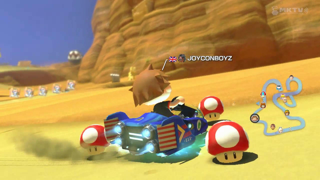 Wii U - Mario Kart 8 - Me Vs. G.D Kyoko and helper... - YouTube