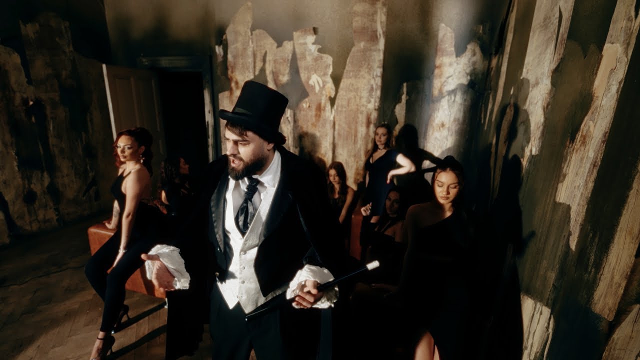 Iuly Neamtu - Bagheta Magica | Official Video - YouTube