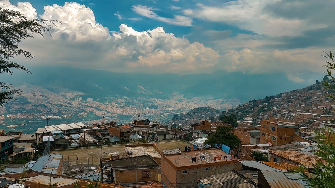 The Highest Barrio in Medellín? Bello Oriente - YouTube