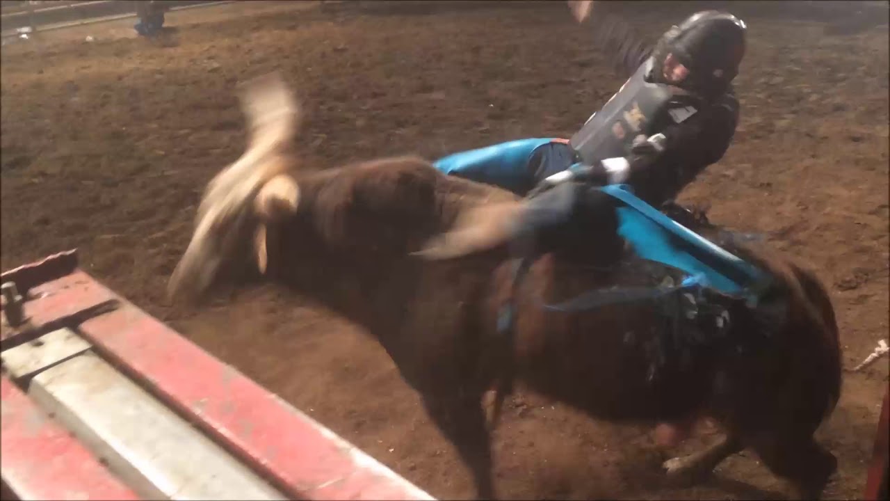 Club Rodeo Bull Riders - YouTube